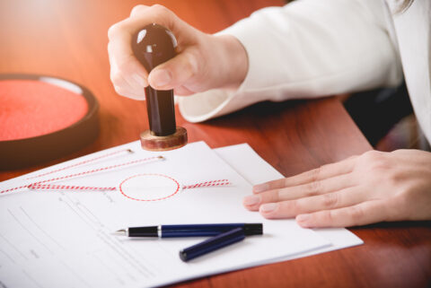 Signer une déclaration sous serment /affidavit devant notaire