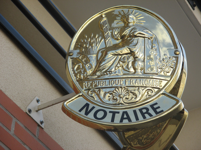 Laval Notary - Notary Me Leopold Lincà